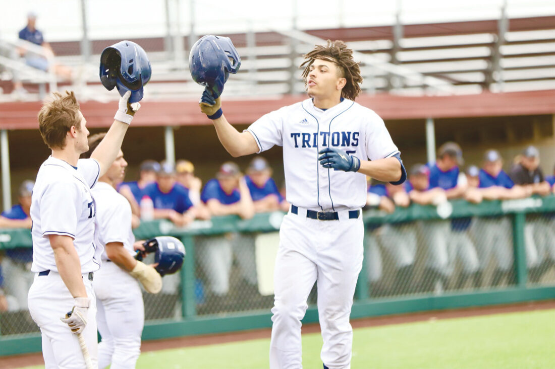 No. 10 Tritons earn sweep of DMACC | News, Sports, Jobs - Messenger News